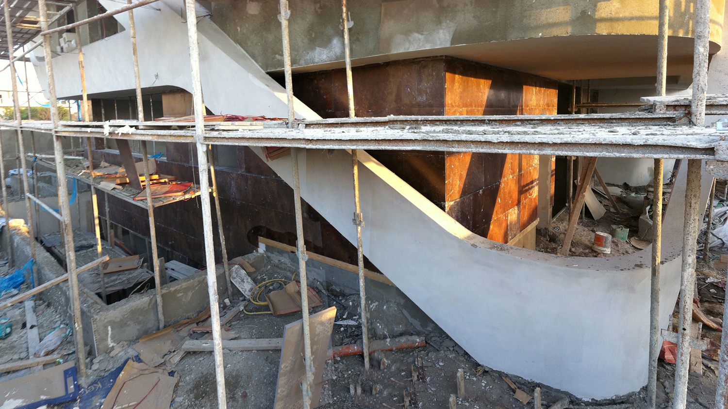 ZAHAVI studio | Designing spaces with mixed-uses | V House - ZAHAVI studio